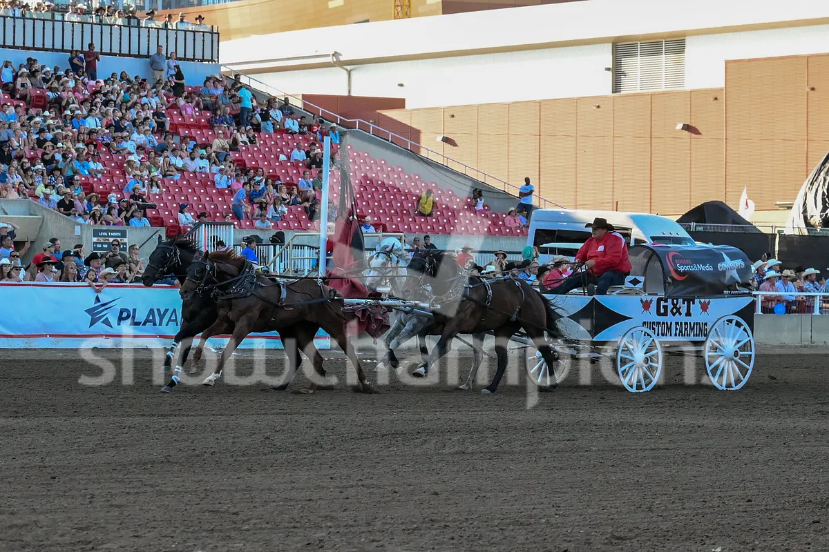 July 7 Chuckwagon Racing Image KUkKx8EU3fRzp4TdiEyLmG